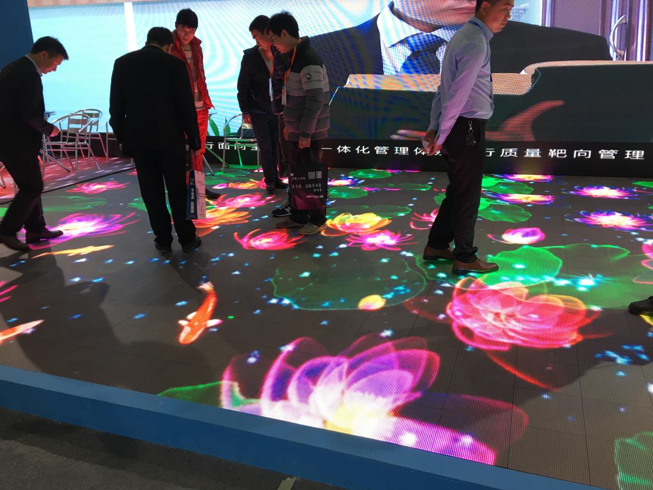 Foldable LED Display | Soft Flexible Roll up Rolling LED Screen