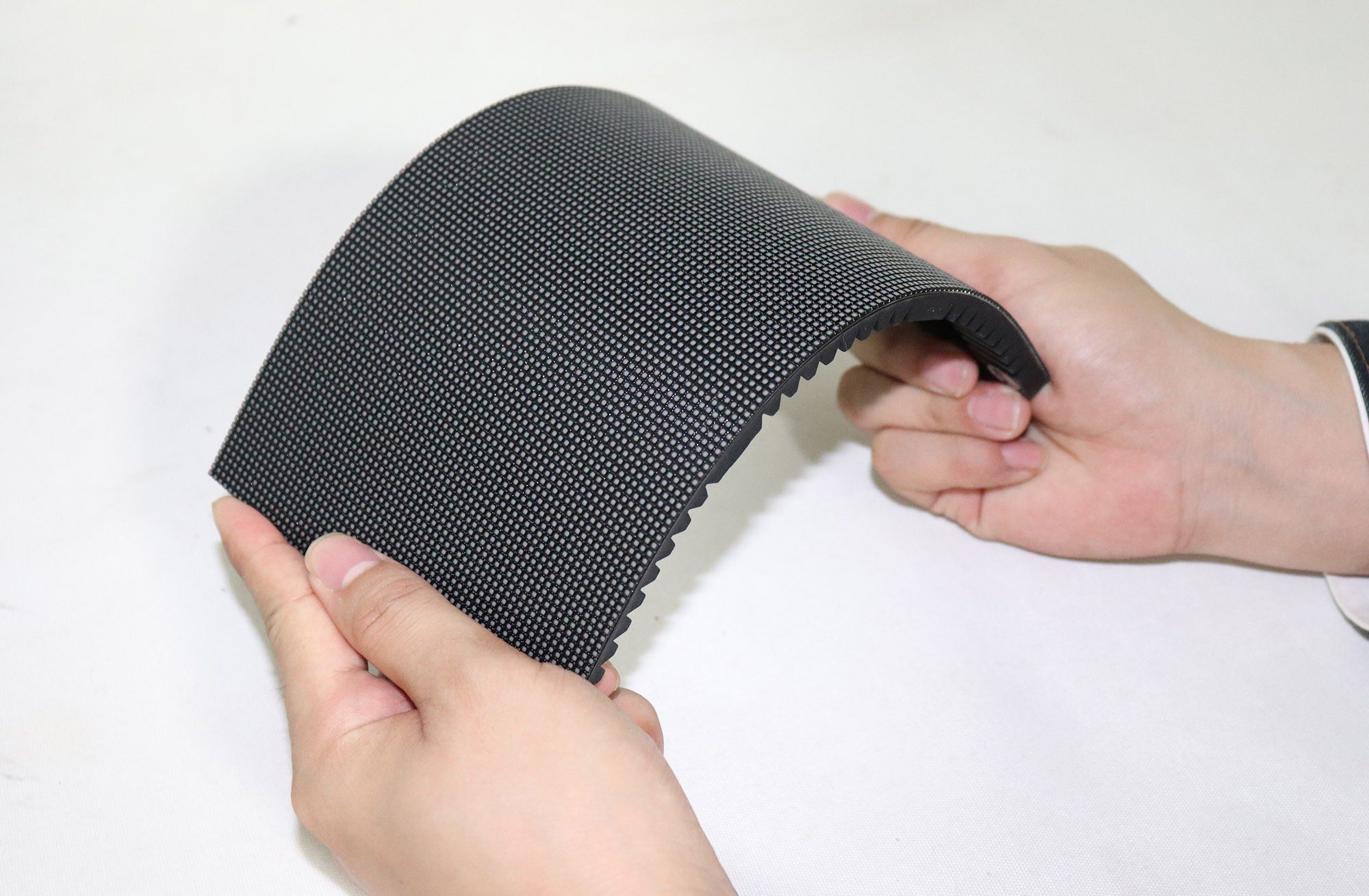 P2 Flexible LED Display Module 256x128 Indoor Soft LED Screen LeeMan