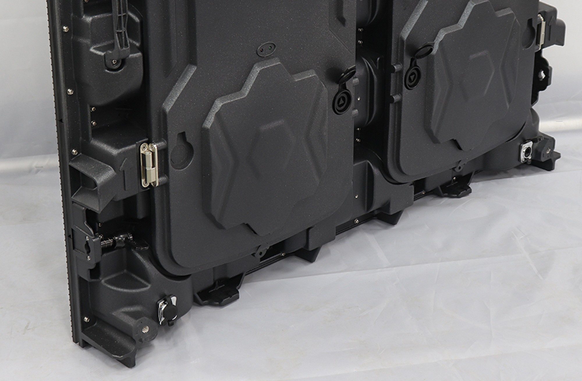 P8 Outdoor Full Color LED Display Module 960x960 - LeemanDisplay.com